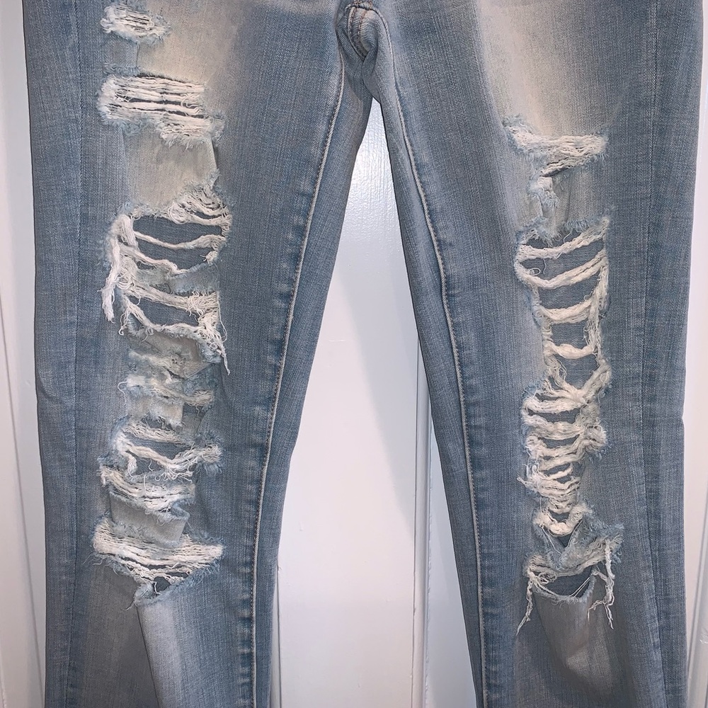 Light Wash Distressed Ripped Jeans - Gem
